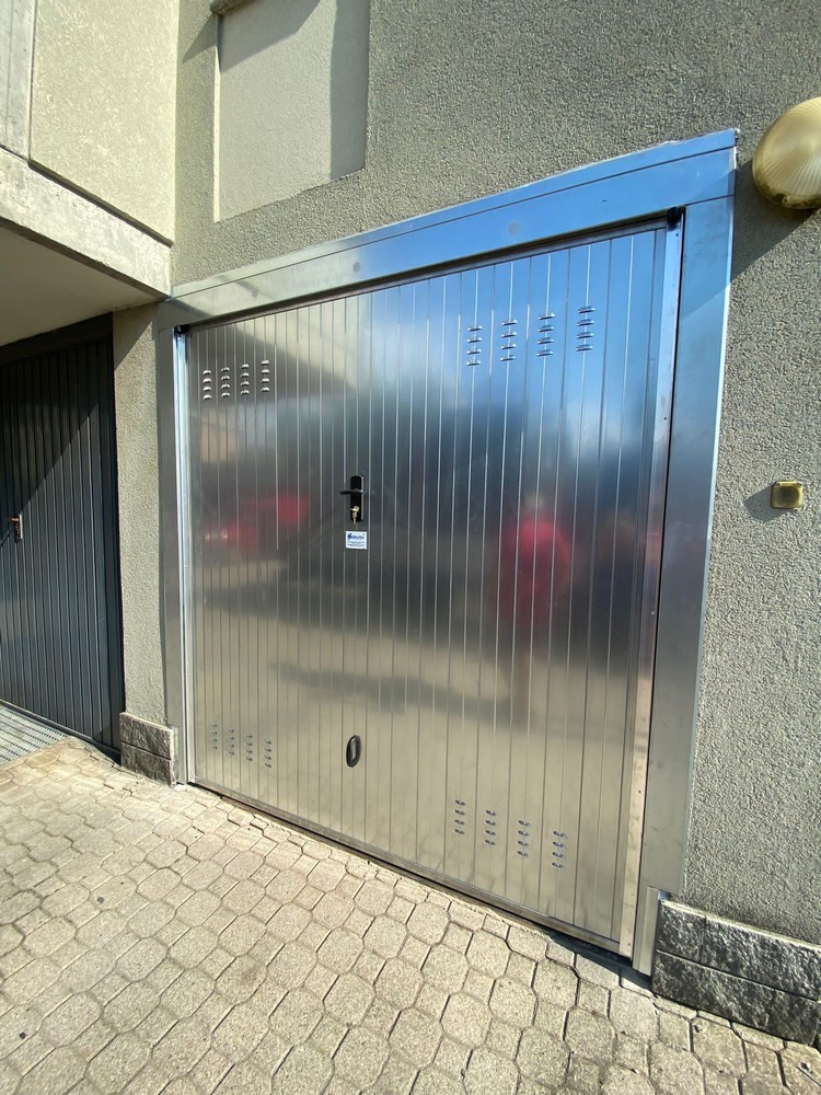 Salpro MILANO - porte basculanti zincate
