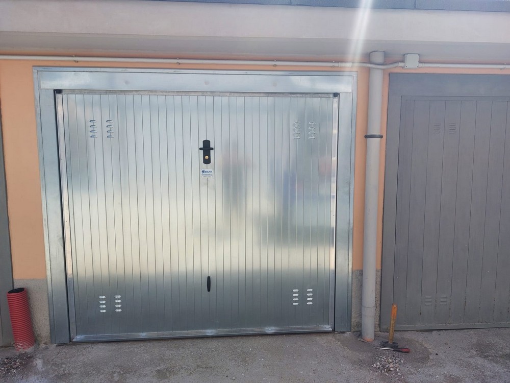 Salpro MILANO - porte basculanti zincate